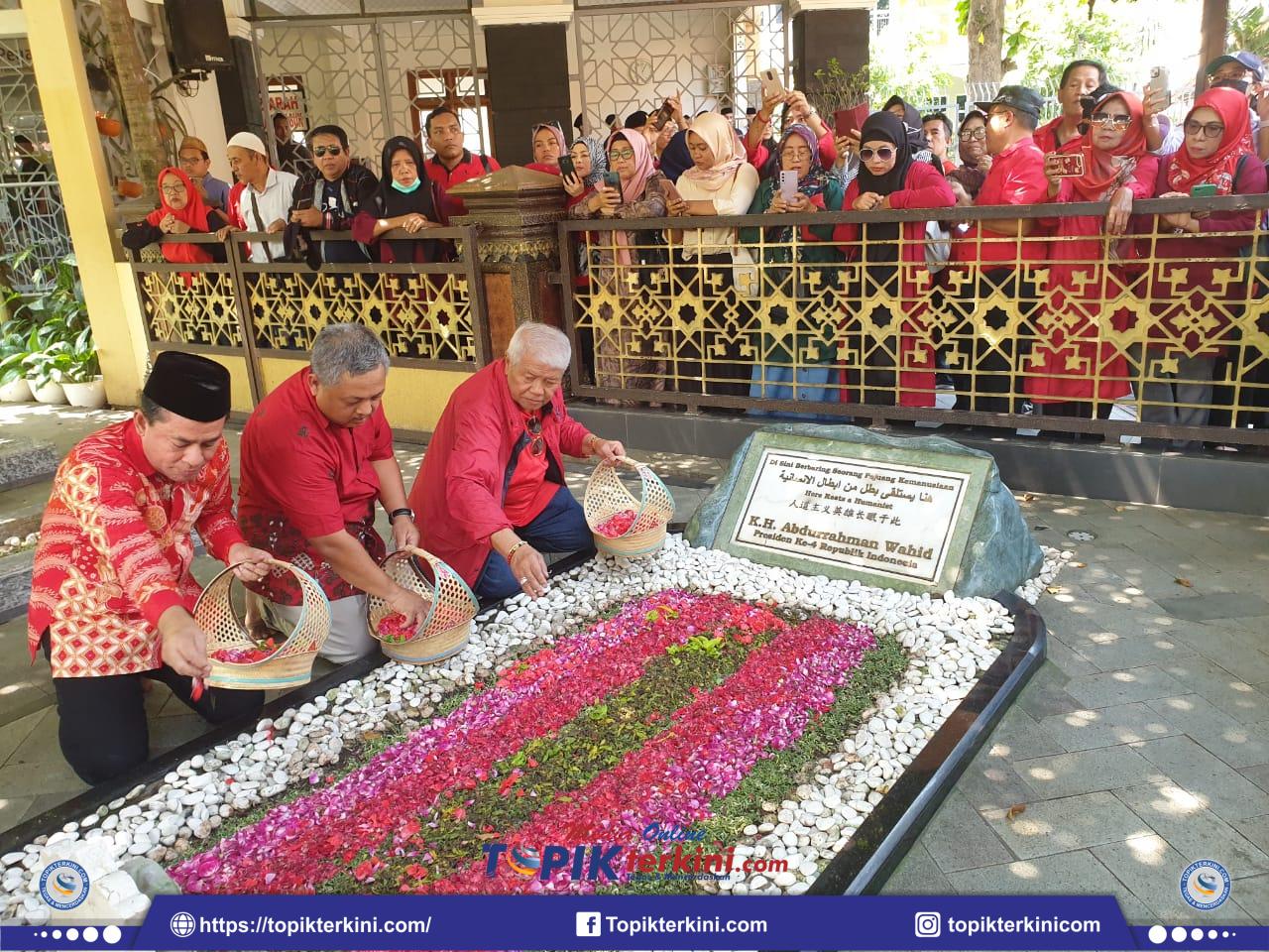Ziarah ke Makam Pendiri NU dan Gus Dur di Jombang, Rachmat Hidayat Ungkap KH Hasyim Asy’ary dan ...