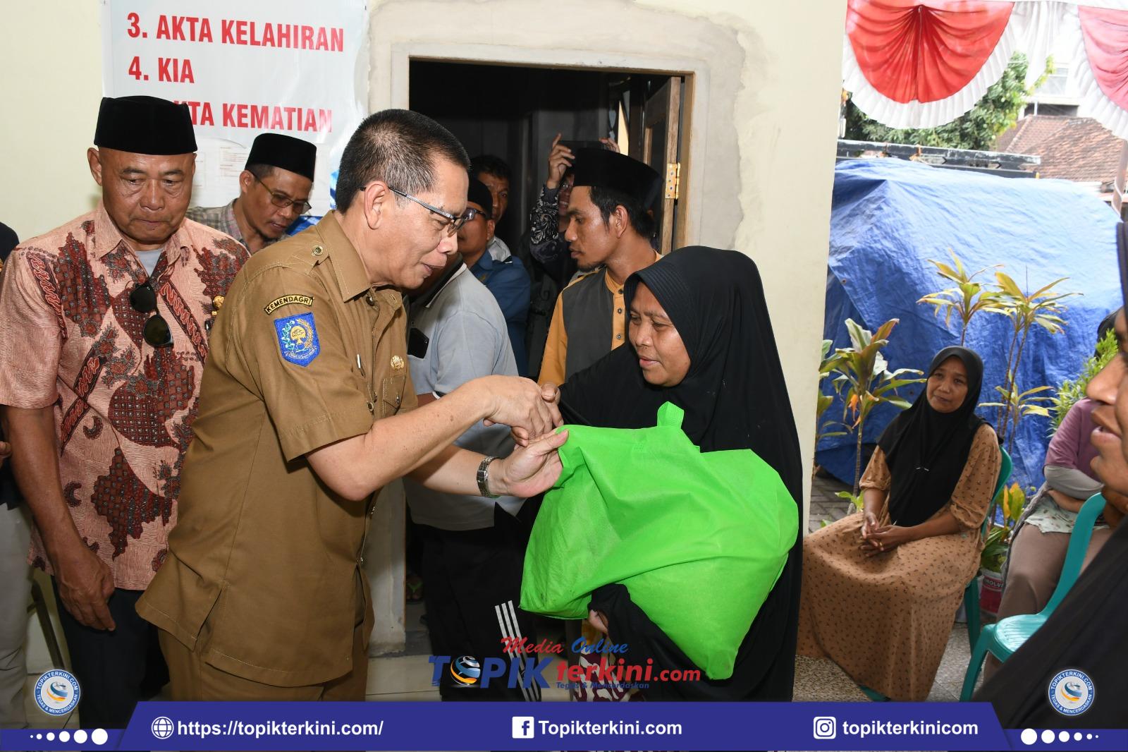 Baznas Lotim Dampingi Wabup H. Edwin Salurkan Bantuan untuk Korban ...